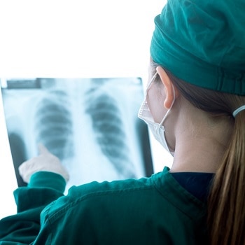 An easy scan for past and present smokers can detect lung cancer while ...